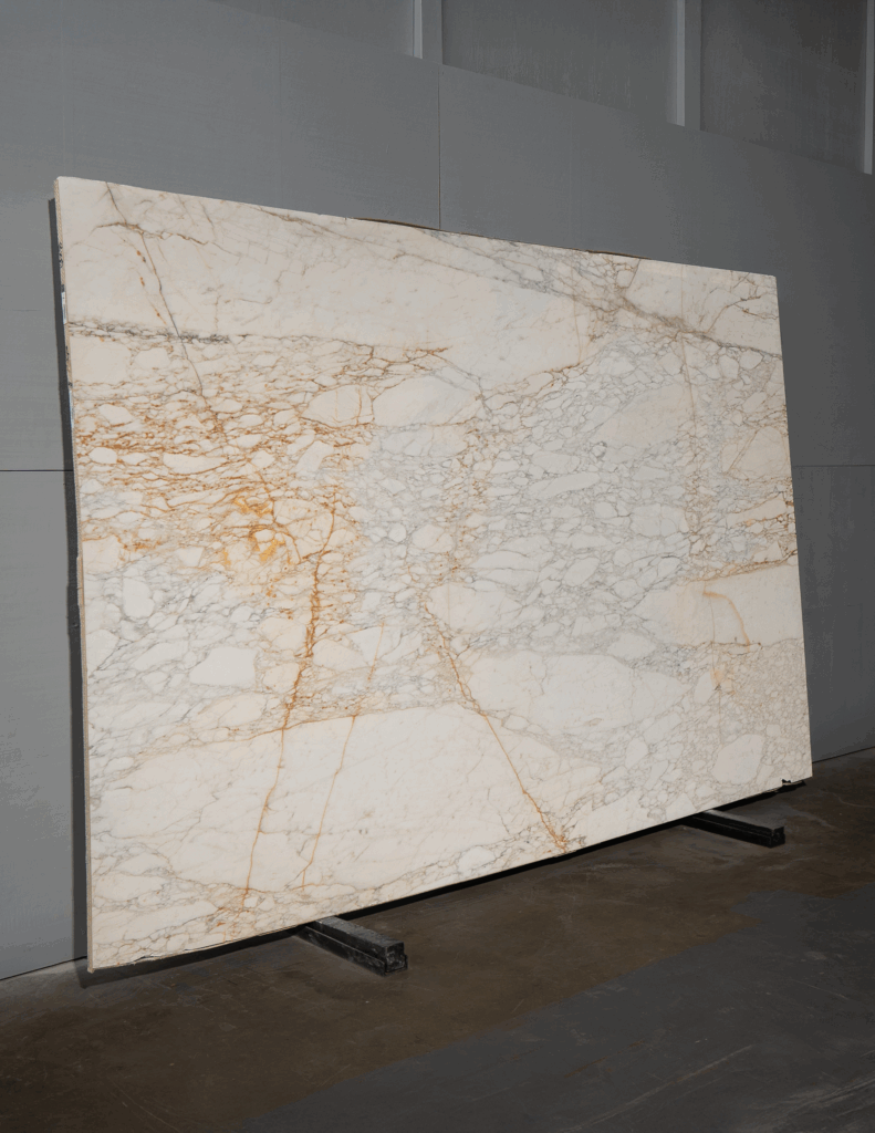 Calacatta Apuano – CAVA SURFACES